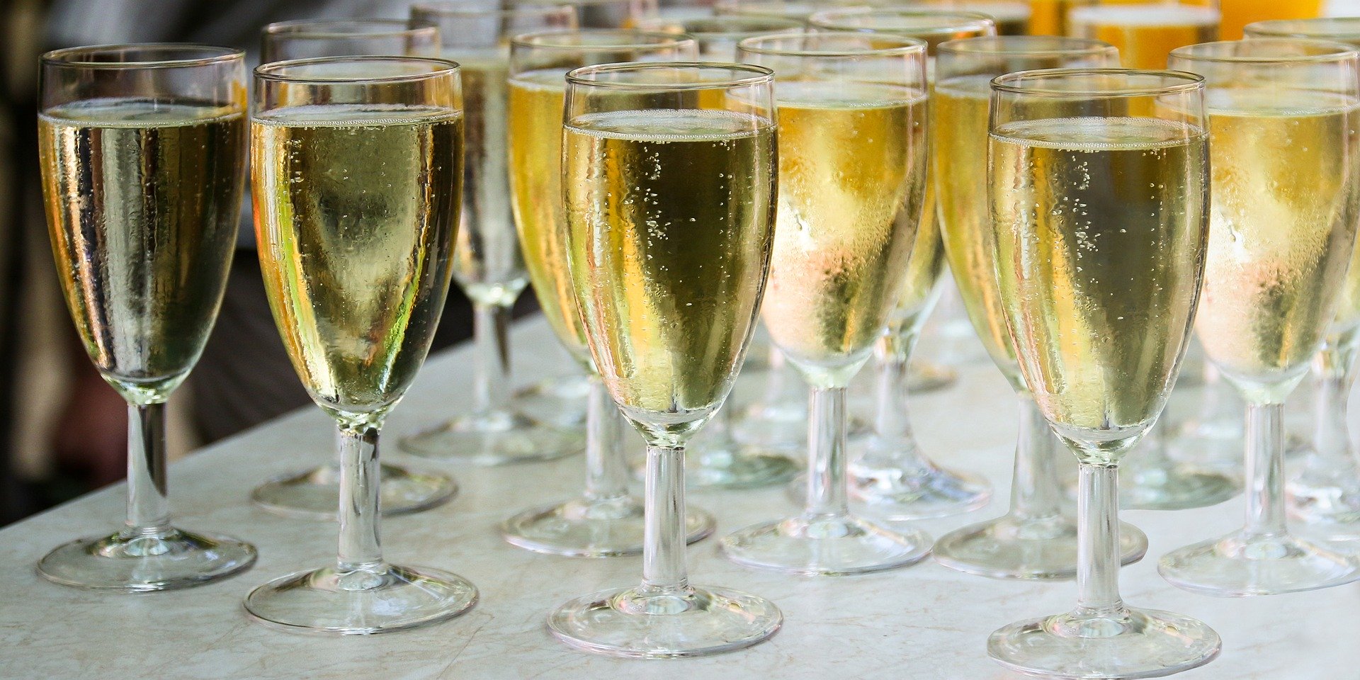 Champagne Surprise sur un bateau - SIT Malta